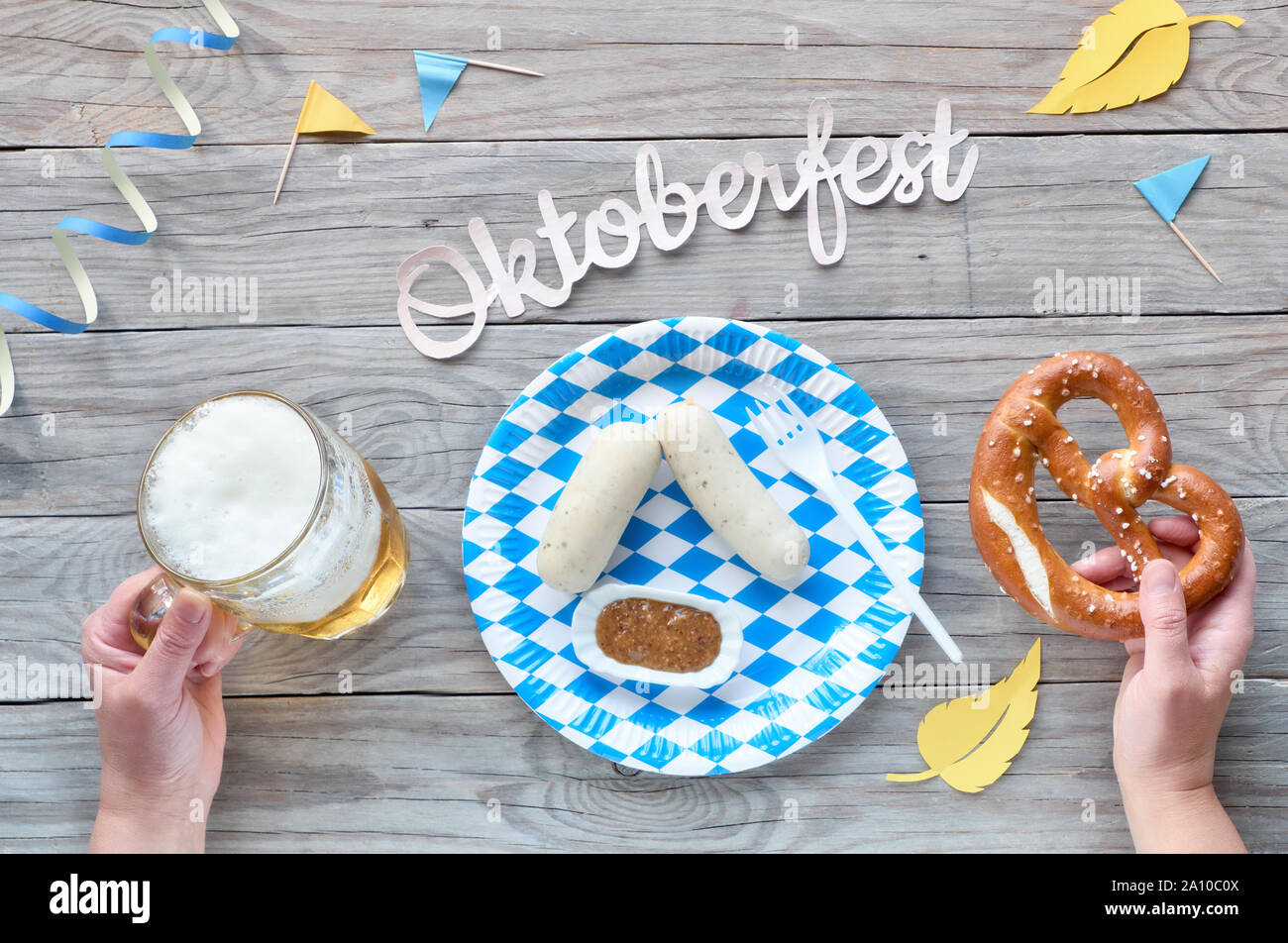 Bayerische wurst brezel deutsches essen -Fotos und -Bildmaterial in ...