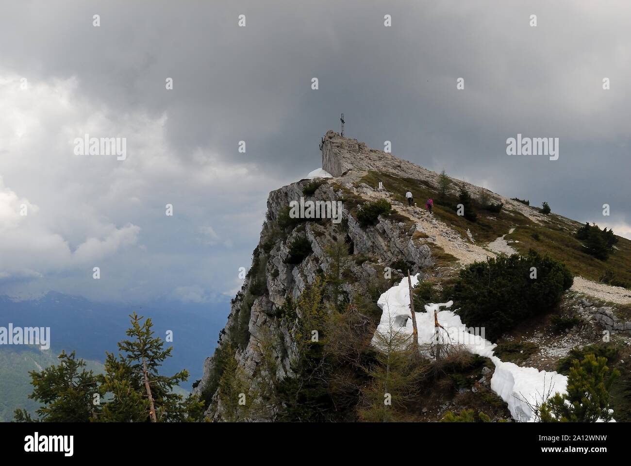 Werk spitz verle -Fotos und -Bildmaterial in hoher Auflösung – Alamy