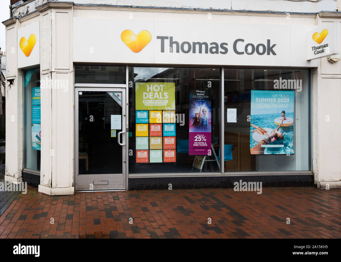 Thomas cook shop window -Fotos und -Bildmaterial in hoher Auflösung – Alamy
