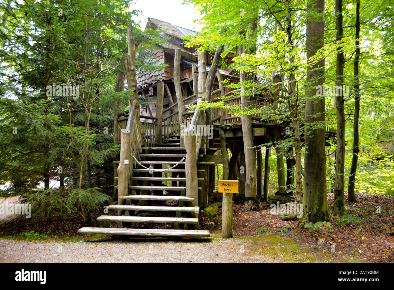 Baumhaus./Treehouse./Treehouse. im Süden von Deutschland, Tripsdrill ...