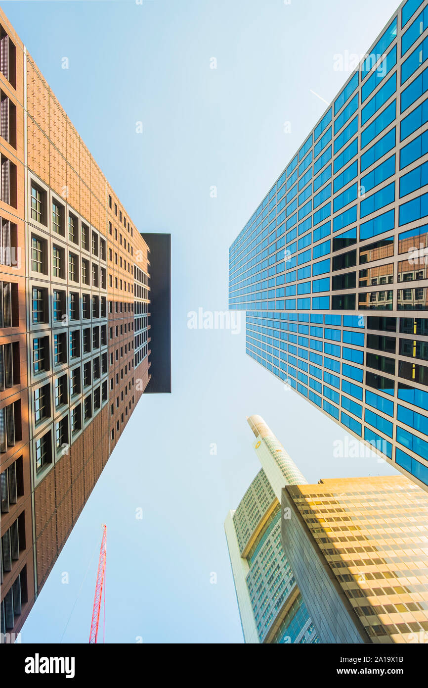 Taunus turm frankfurt -Fotos und -Bildmaterial in hoher Auflösung – Alamy