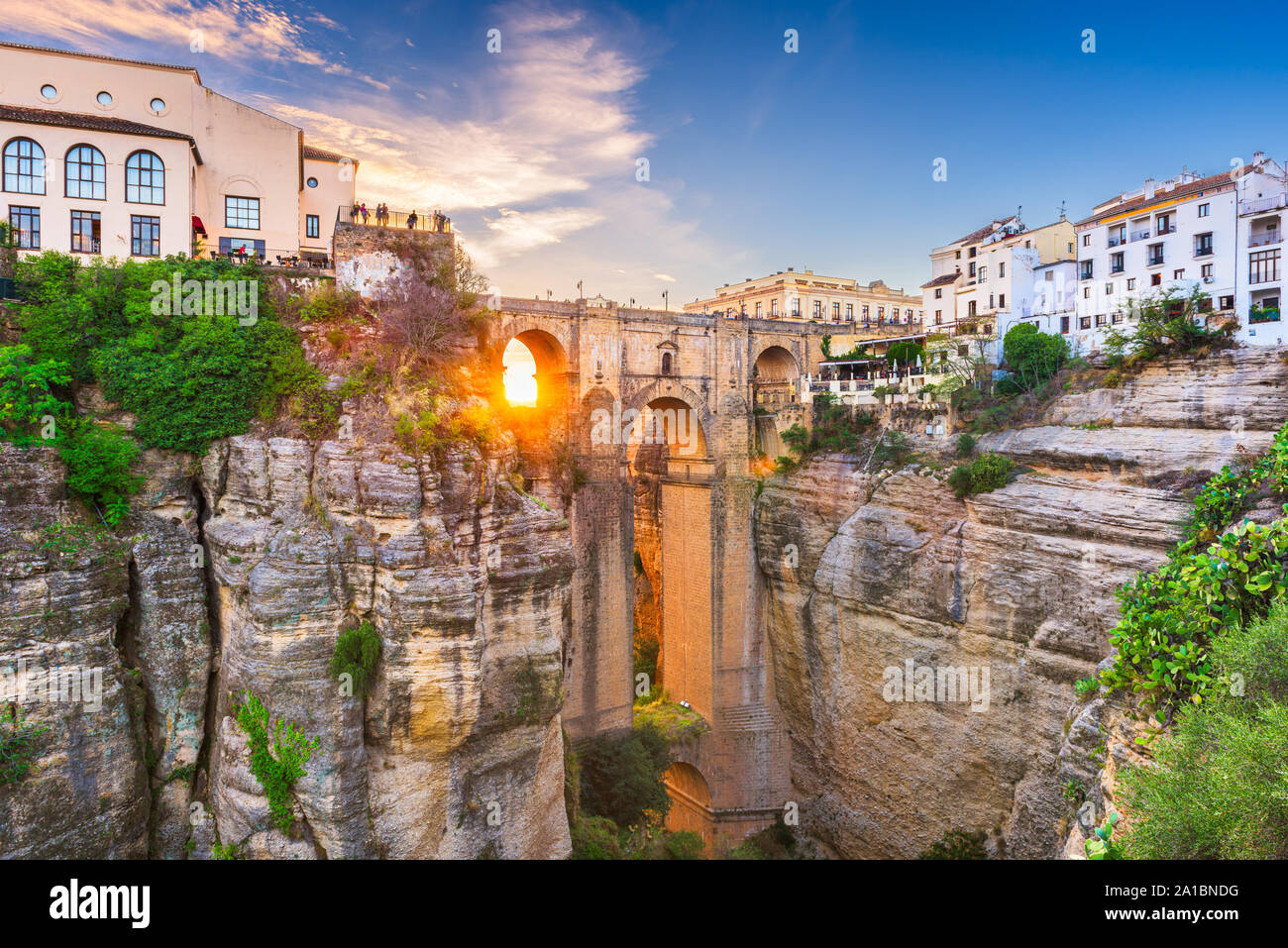 Ronda, Spanien an die Brücke Puente Nuevo bei Sonnenuntergang ...