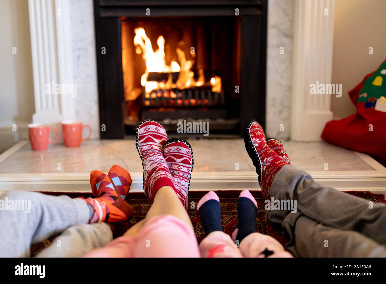 Weihnachten Zu Hause Familie Stockfotos und -bilder Kaufen - Alamy