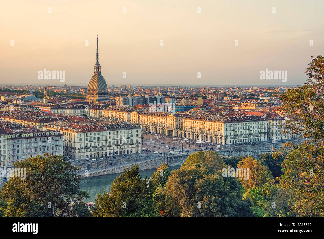 Stadtzentrum von turin -Fotos und -Bildmaterial in hoher Auflösung – Alamy