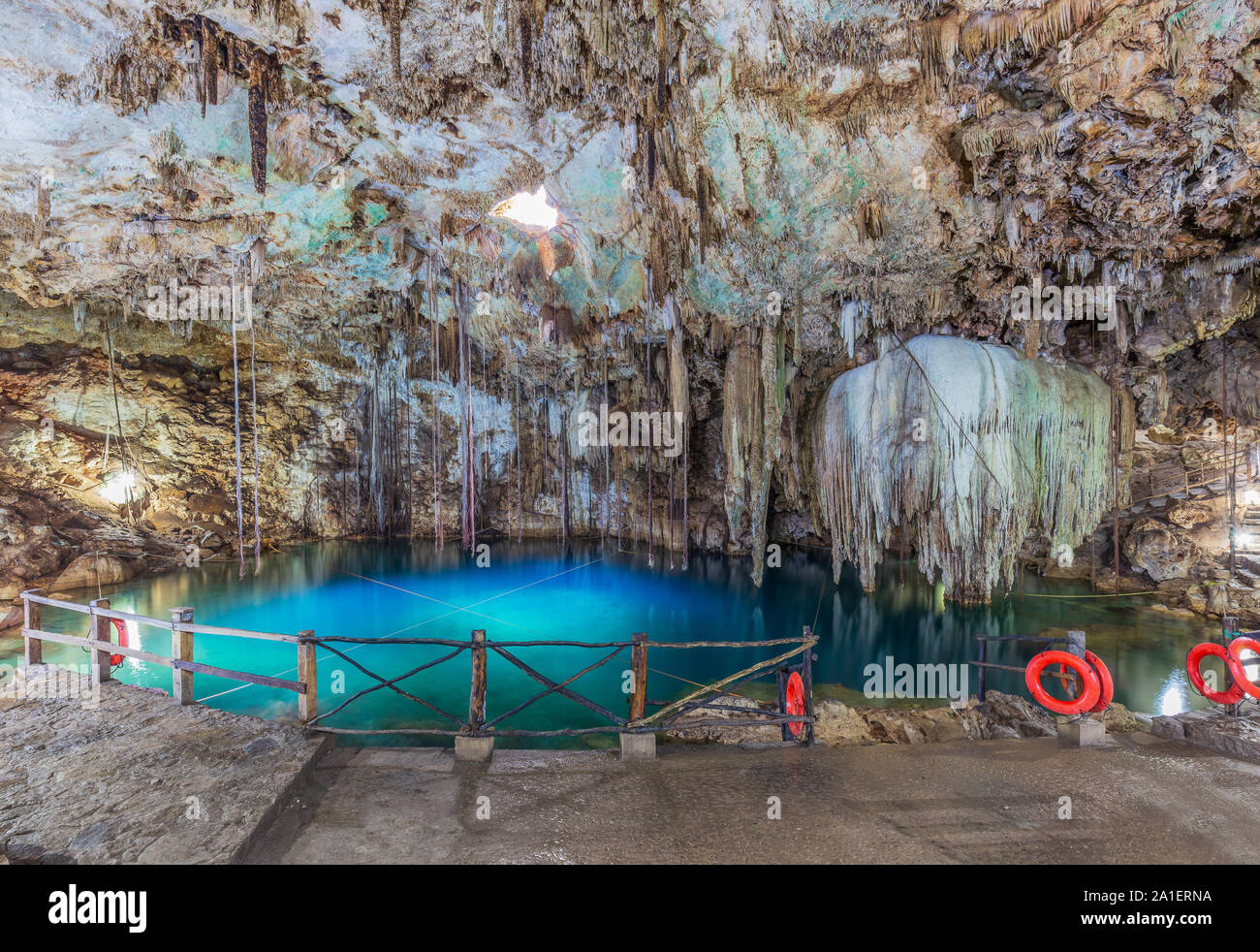 Cenote dzitnup -Fotos und -Bildmaterial in hoher Auflösung – Alamy