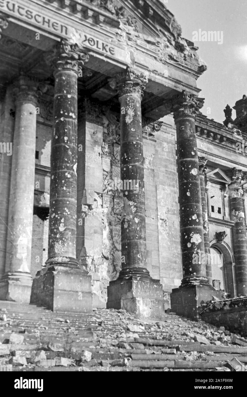 Destroyed reichstag -Fotos und -Bildmaterial in hoher Auflösung – Alamy