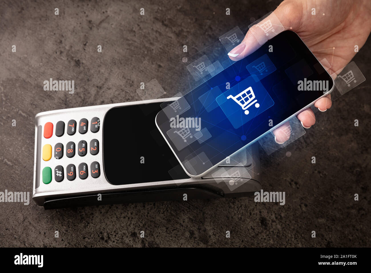 Bargeldlos Zahlen Handy Stockfotos und -bilder Kaufen - Alamy