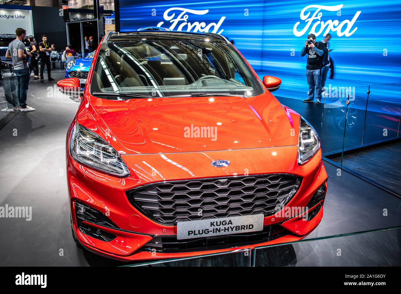 Frankfurt am Main, Deutschland, 19.09.2019: rot metallic Ford Kuga ...
