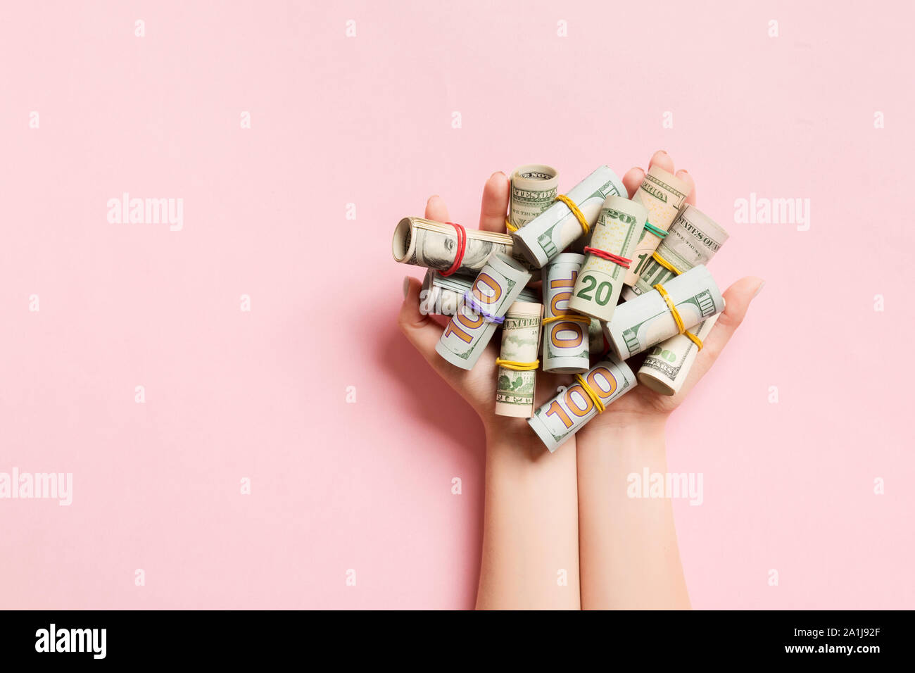 Haufen Geld Stockfotos und -bilder Kaufen - Alamy