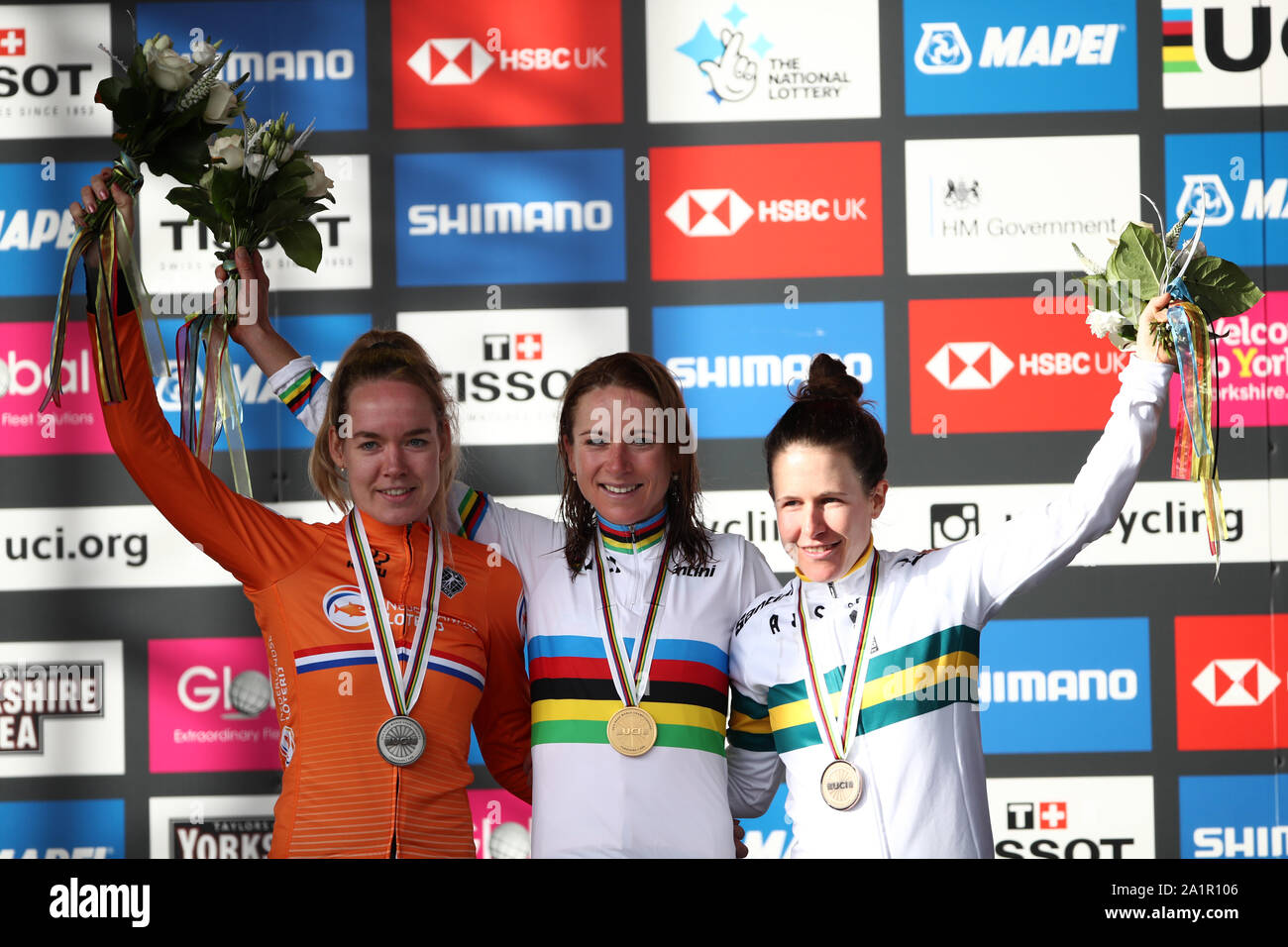 Die Niederlande Annemiek Van Vleuten feiert Sieg der Frauen Elite Road ...