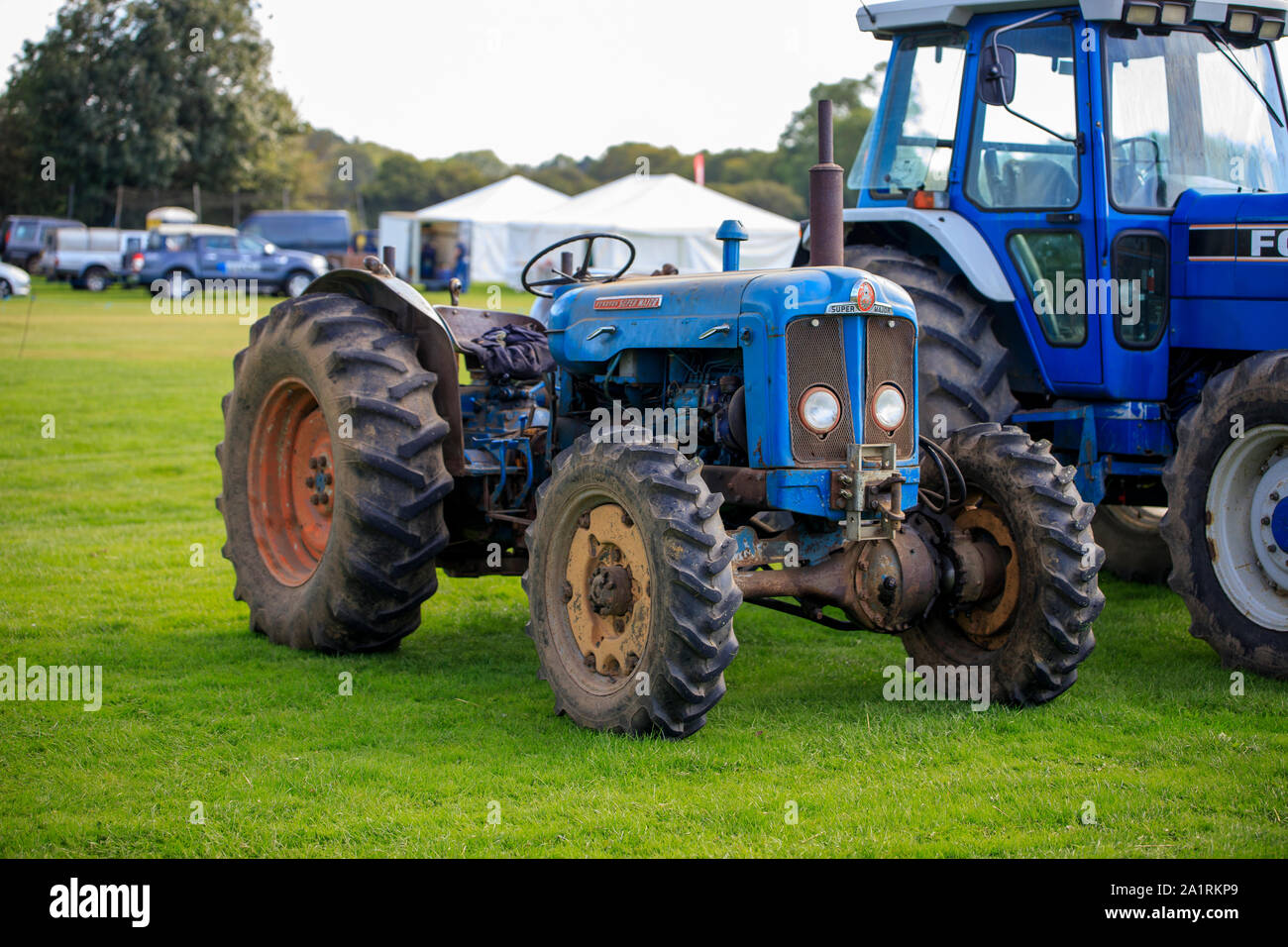 Vintage Fordson Super Major Tractor Stockfotos und -bilder Kaufen - Alamy