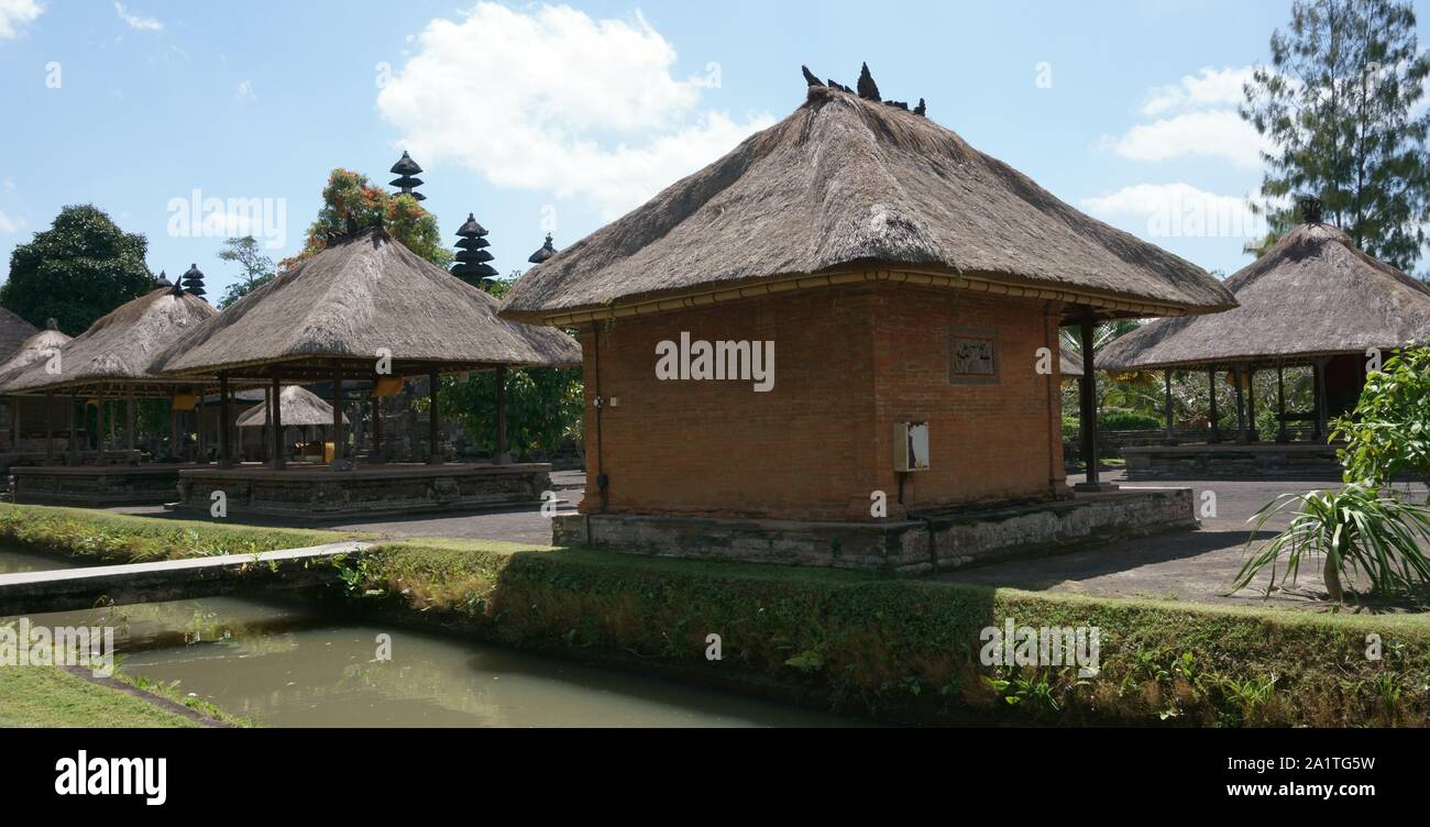 Candi kuning -Fotos und -Bildmaterial in hoher Auflösung – Alamy