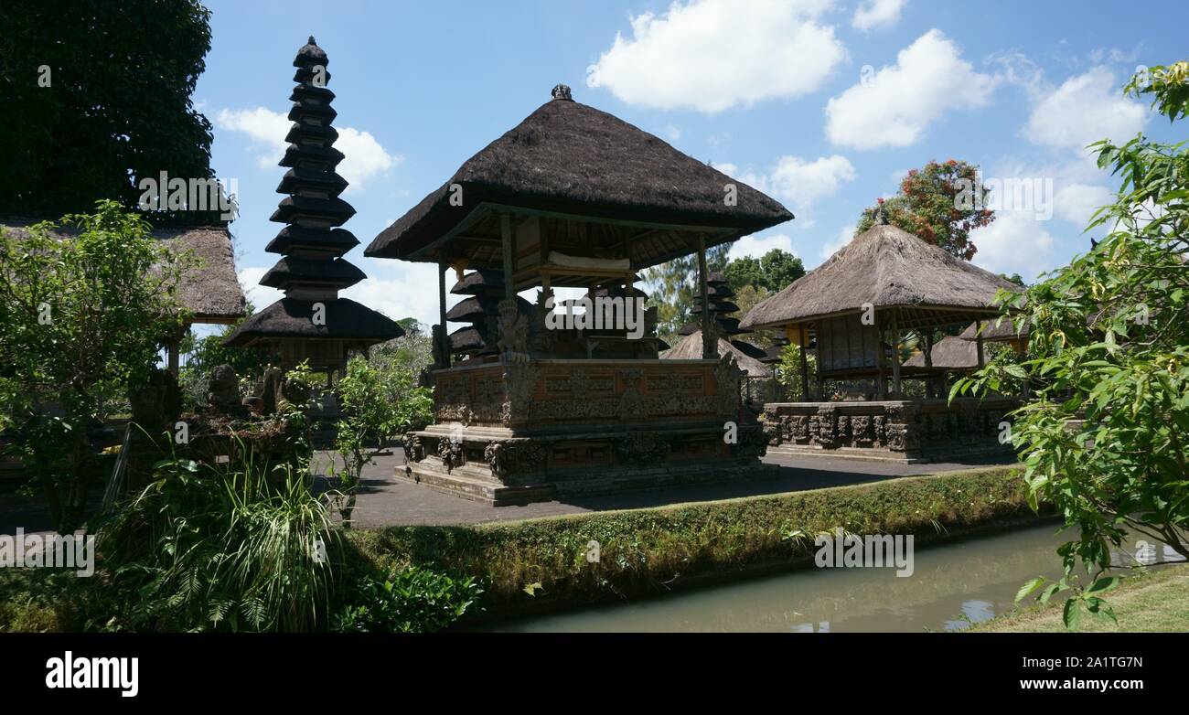 Candi kuning -Fotos und -Bildmaterial in hoher Auflösung – Alamy