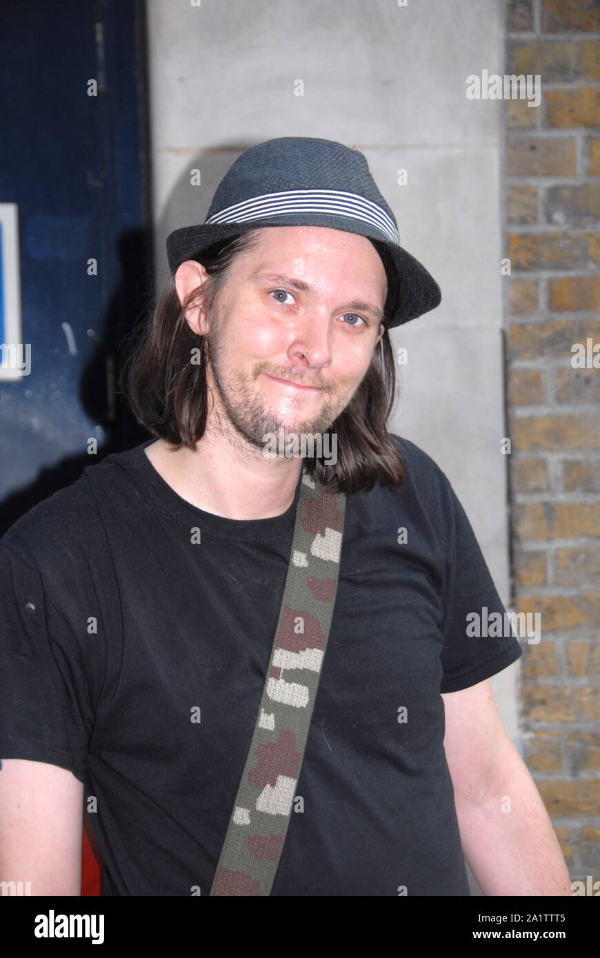 James Bowen And Bob Stockfotos und -bilder Kaufen - Alamy