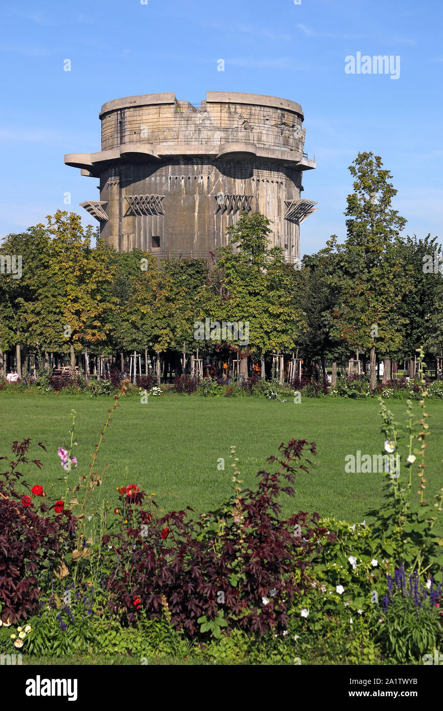 Flakturm, augarten vienna -Fotos und -Bildmaterial in hoher Auflösung ...