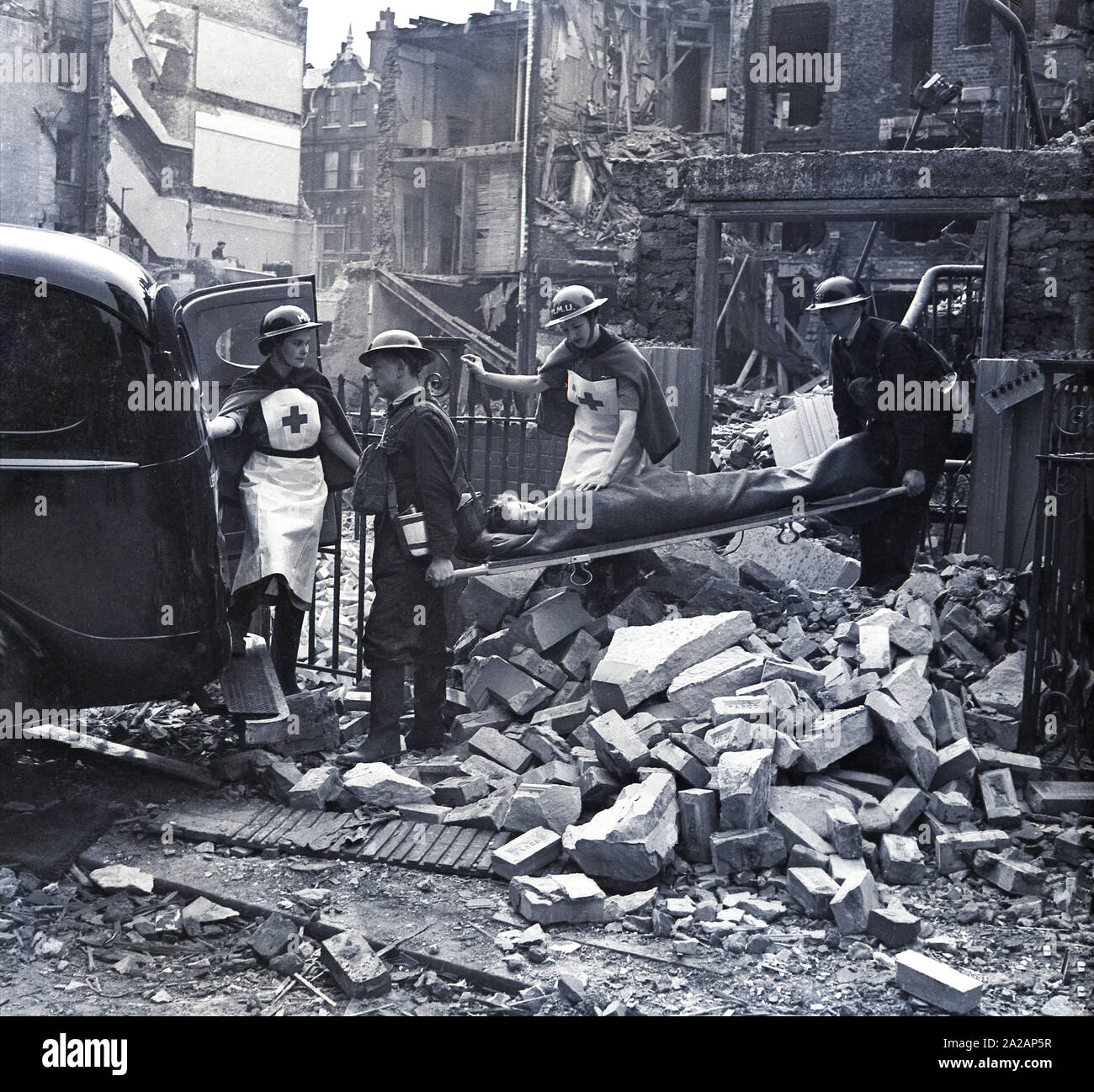 London air raid damage ww2 -Fotos und -Bildmaterial in hoher Auflösung ...
