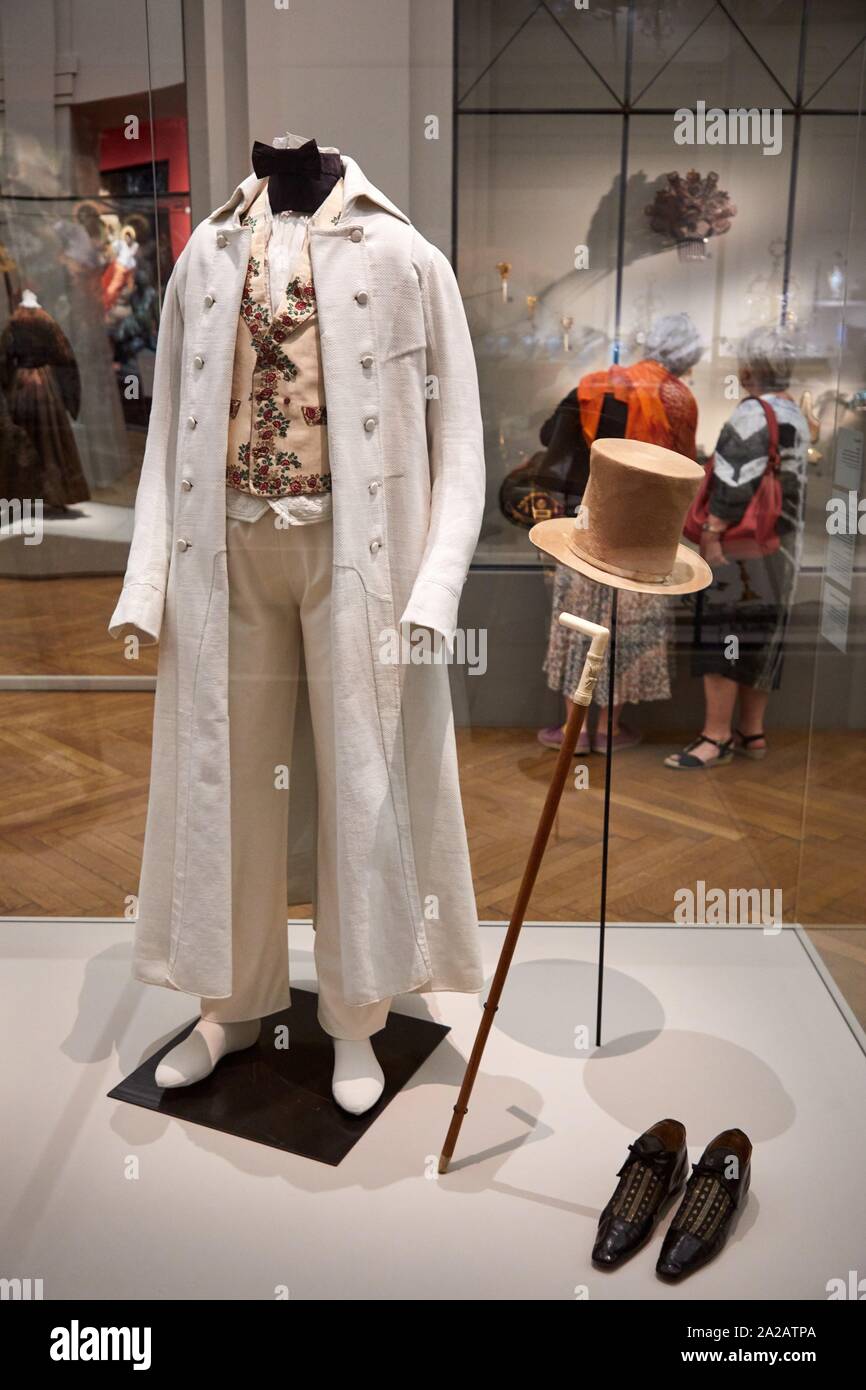 La redingote -Fotos und -Bildmaterial in hoher Auflösung – Alamy