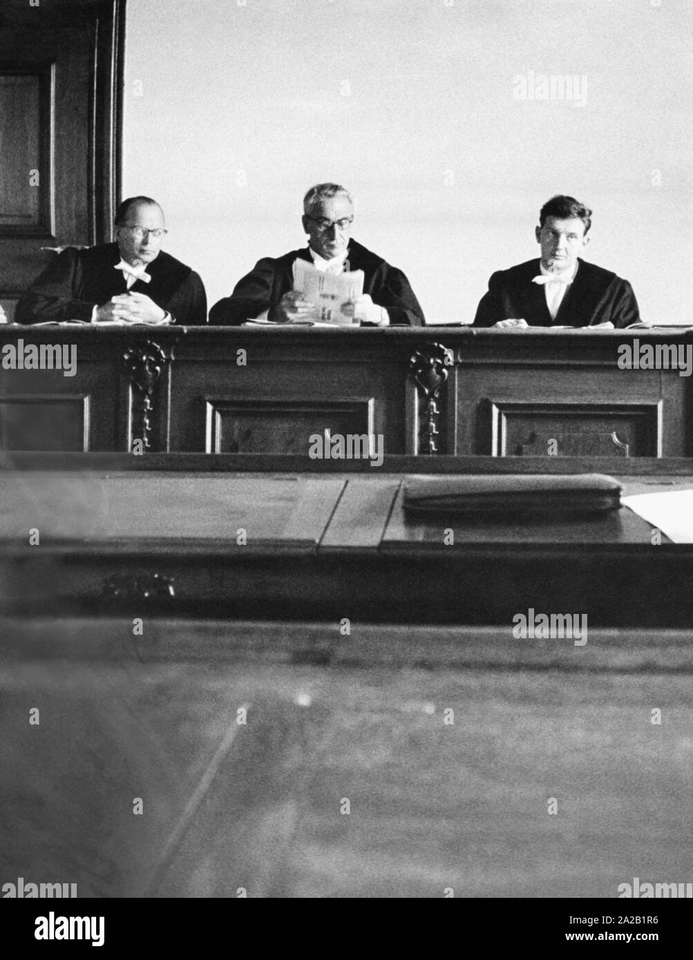 Richter prozess -Fotos und -Bildmaterial in hoher Auflösung – Alamy