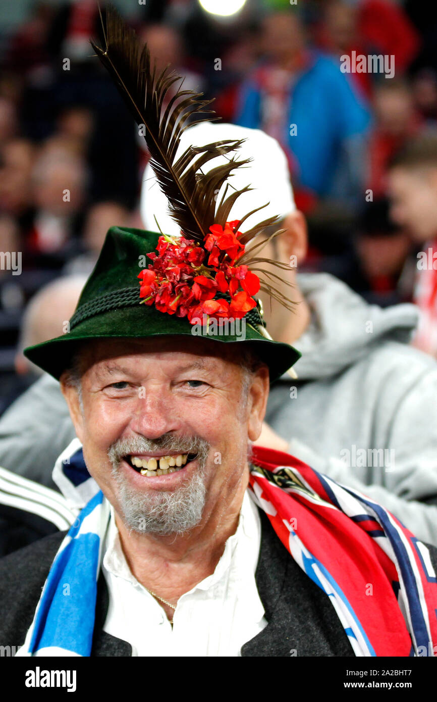 Bayern munich fan -Fotos und -Bildmaterial in hoher Auflösung – Alamy