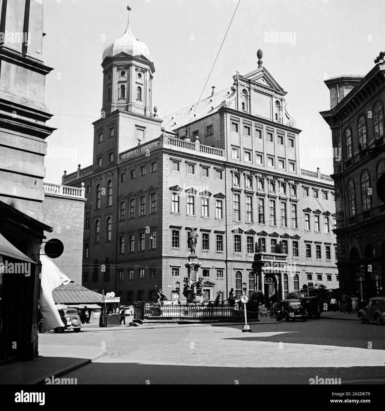 Das rathaus mit dem augustusbrunnen in augsburg -Fotos und ...
