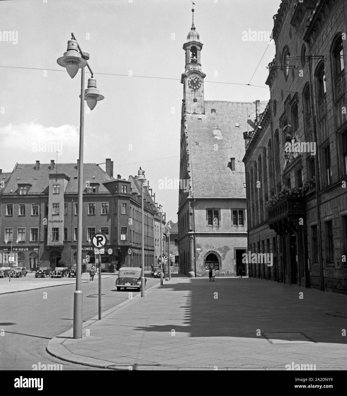 Das rathaus mit dem gewandhaus in der altstadt von zwickau -Fotos und ...