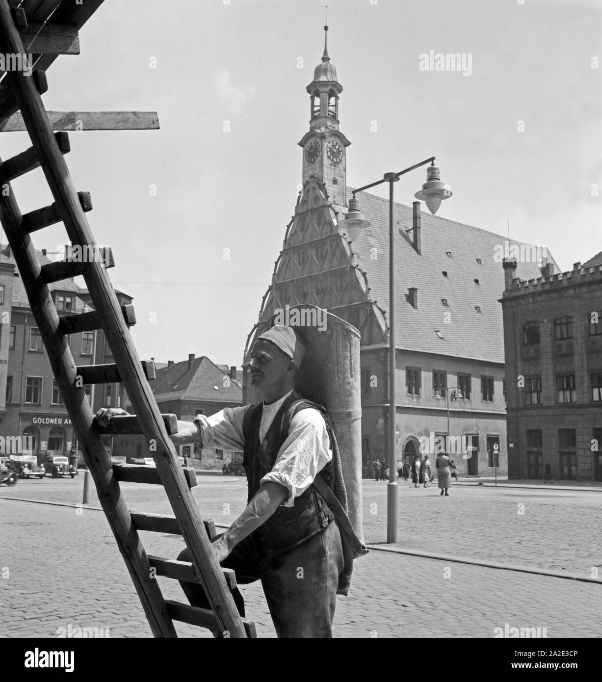 Das rathaus mit dem gewandhaus in der altstadt von zwickau -Fotos und ...