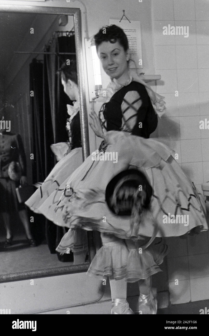 Meint in der Umkleidekabine Im Opernhaus in Rom; Italienischen 1940er ...