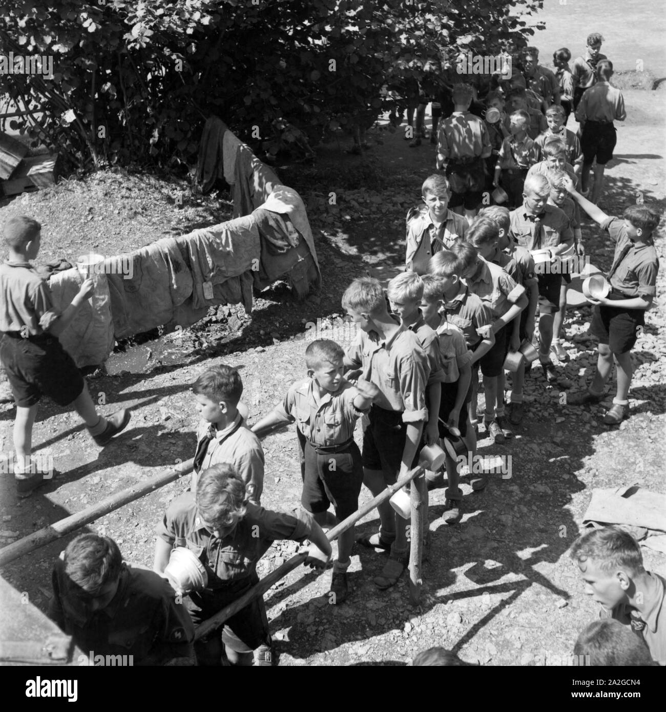 Reihen von hitler jugend -Fotos und -Bildmaterial in hoher Auflösung ...