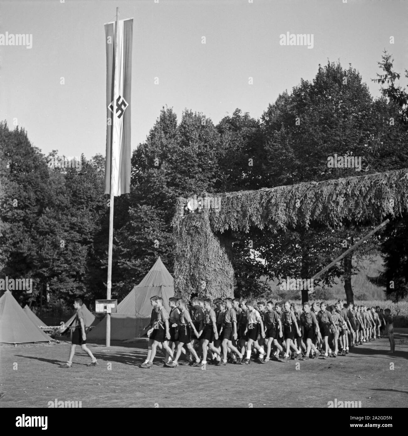 Hitlerjugend lager -Fotos und -Bildmaterial in hoher Auflösung - Seite ...