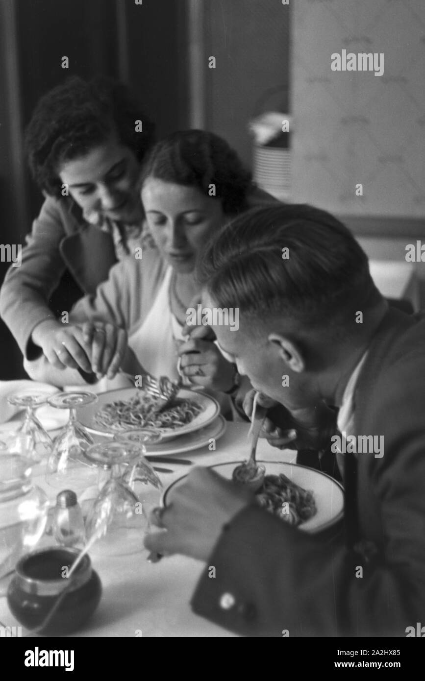 Eine Reise nach Italien; / 1930er Jahre. Eine Reise nach Italien ... Eine Reise nach Italien; / 1930er Jahre. Eine Reise nach Italien ...