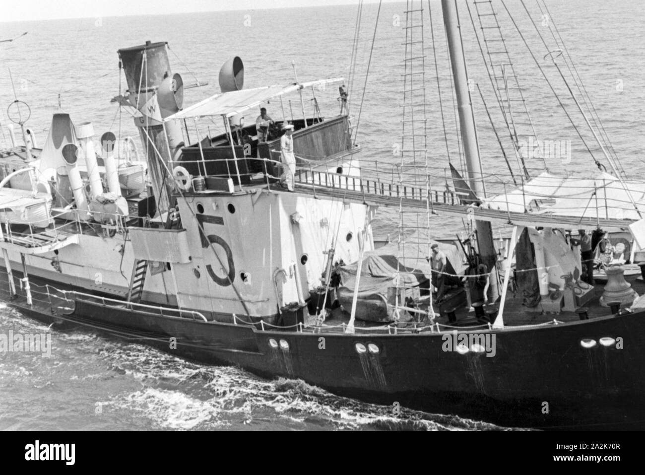 Fangboot' Treff V' des Walfangfabrikschiffs "Jan Wellem" der deutschen ...