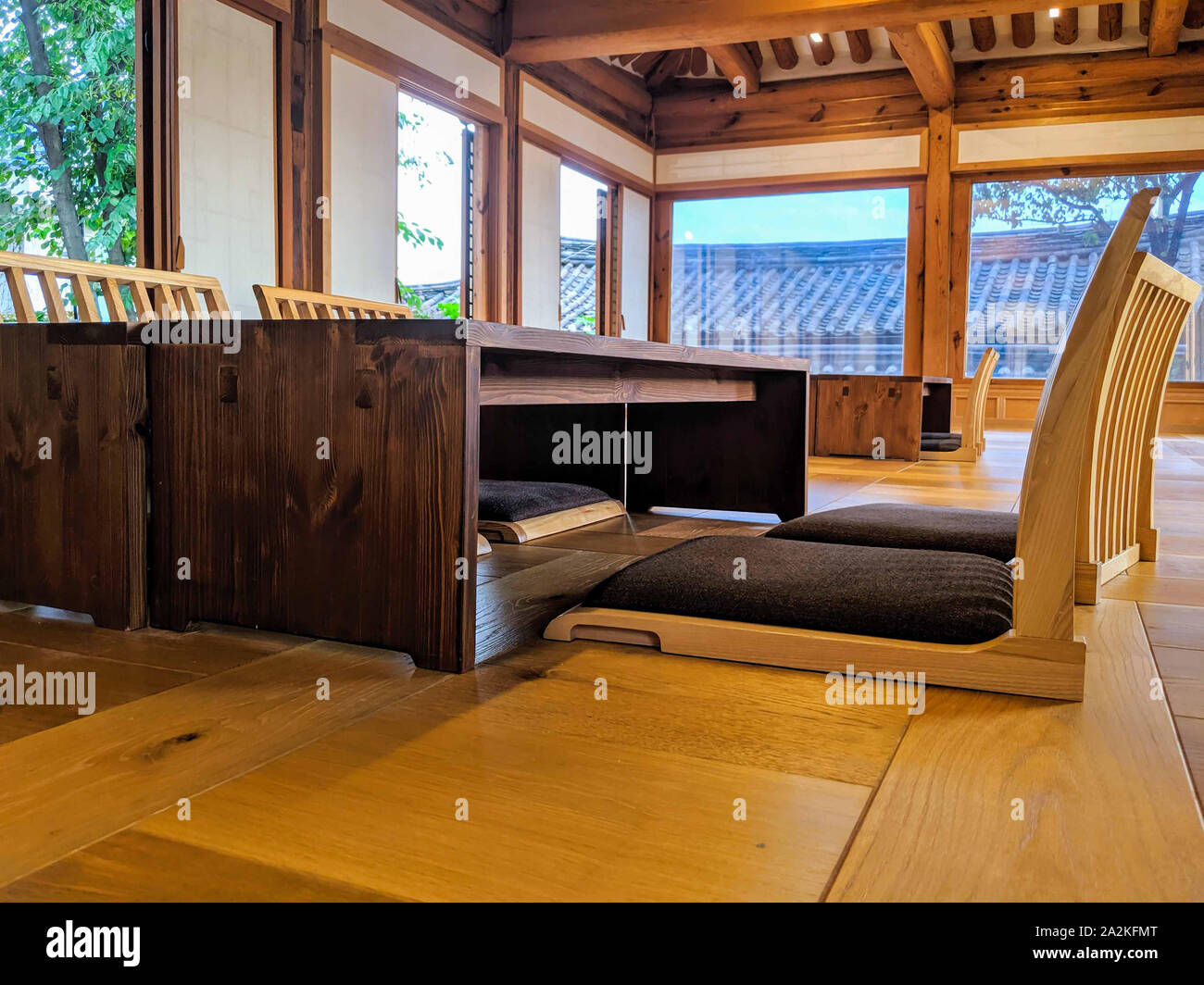 Korean traditional furniture -Fotos und -Bildmaterial in hoher ...