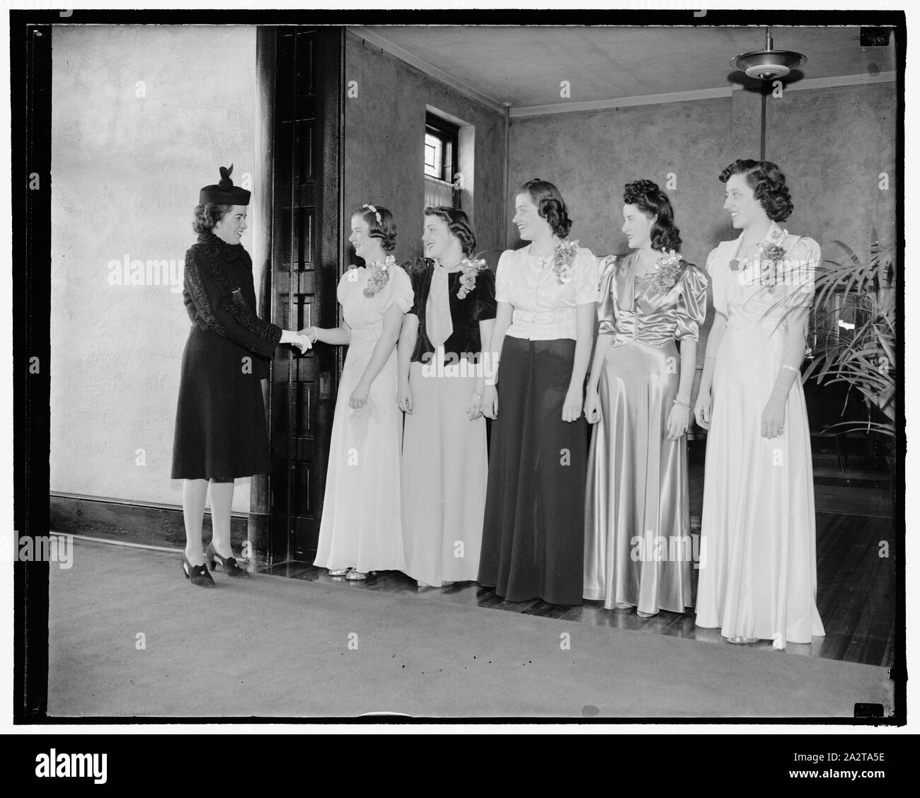 Mary burke Ausgeschnittene Stockfotos und -bilder - Alamy