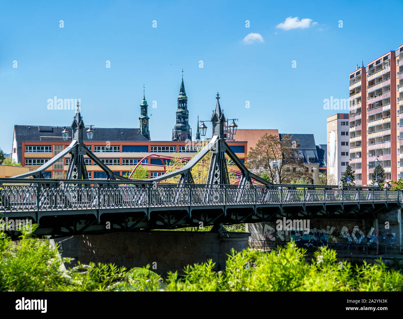 Das rathaus mit dem gewandhaus in der altstadt von zwickau -Fotos und ...