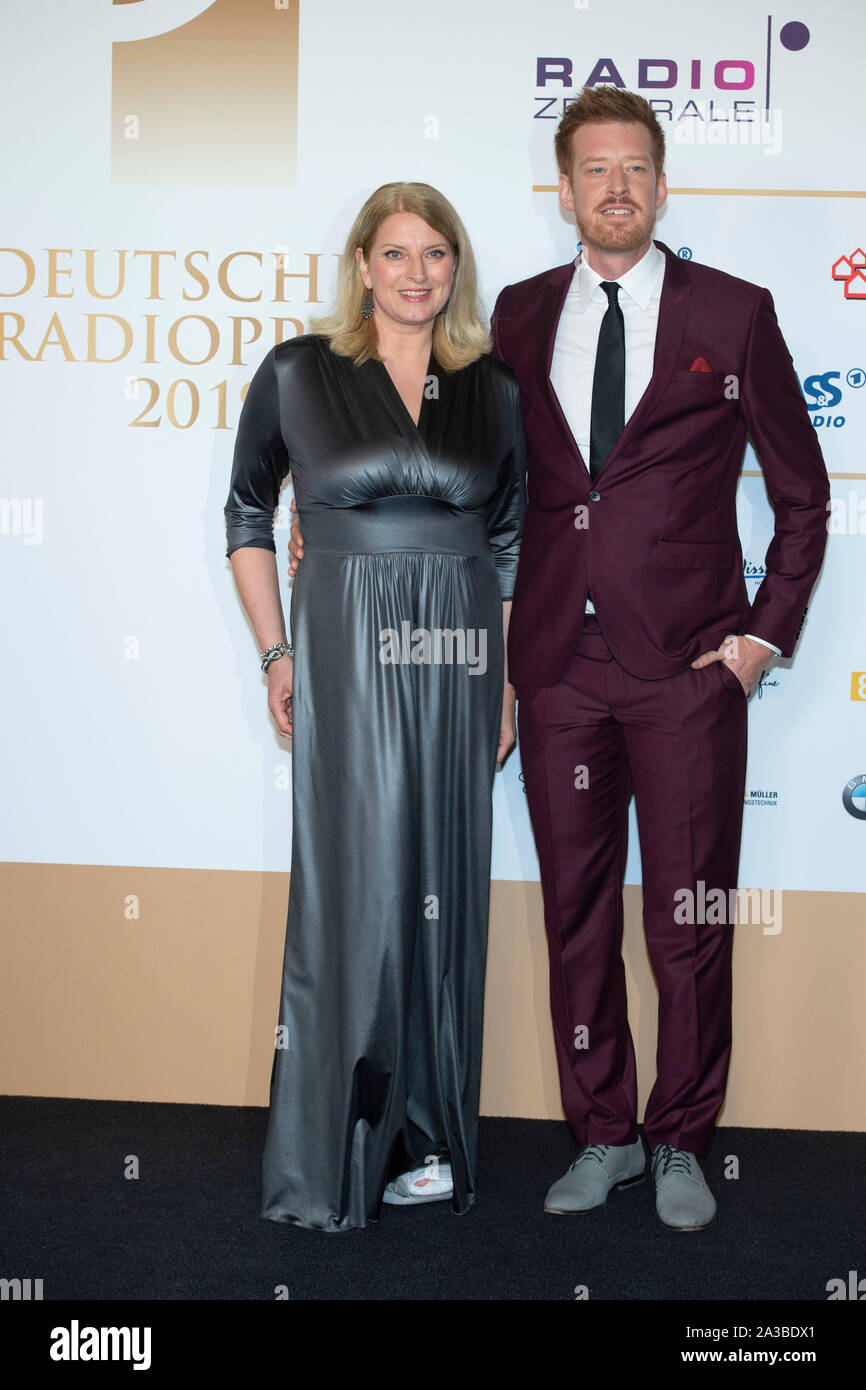 Award moderatoren -Fotos und -Bildmaterial in hoher Auflösung – Alamy