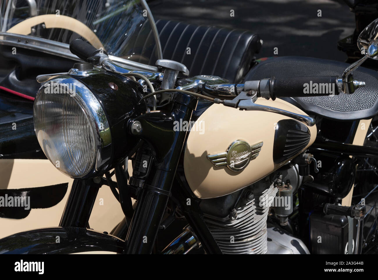 Simson logo -Fotos und -Bildmaterial in hoher Auflösung – Alamy