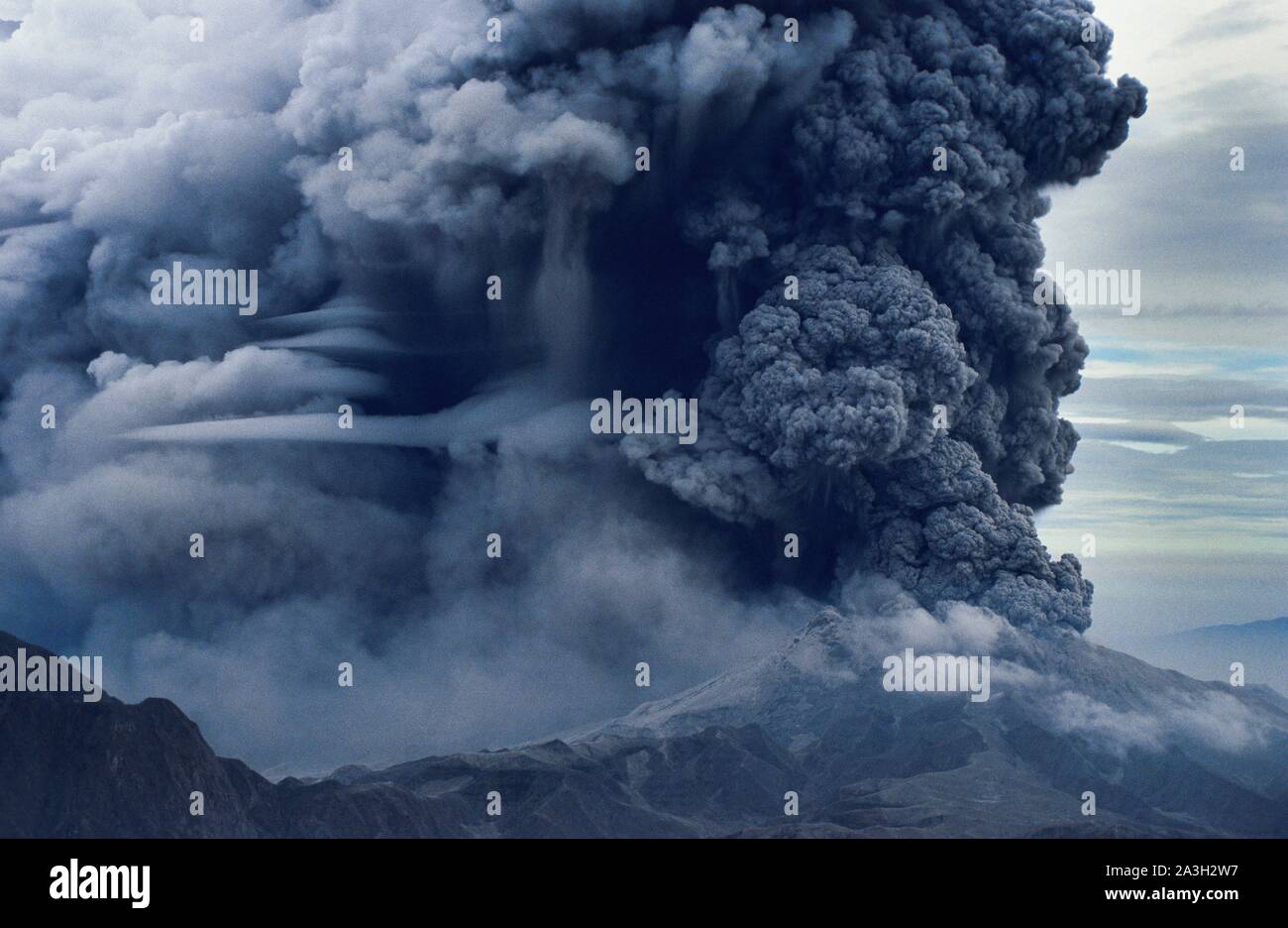 Pinatubo eruption 1991 -Fotos und -Bildmaterial in hoher Auflösung – Alamy