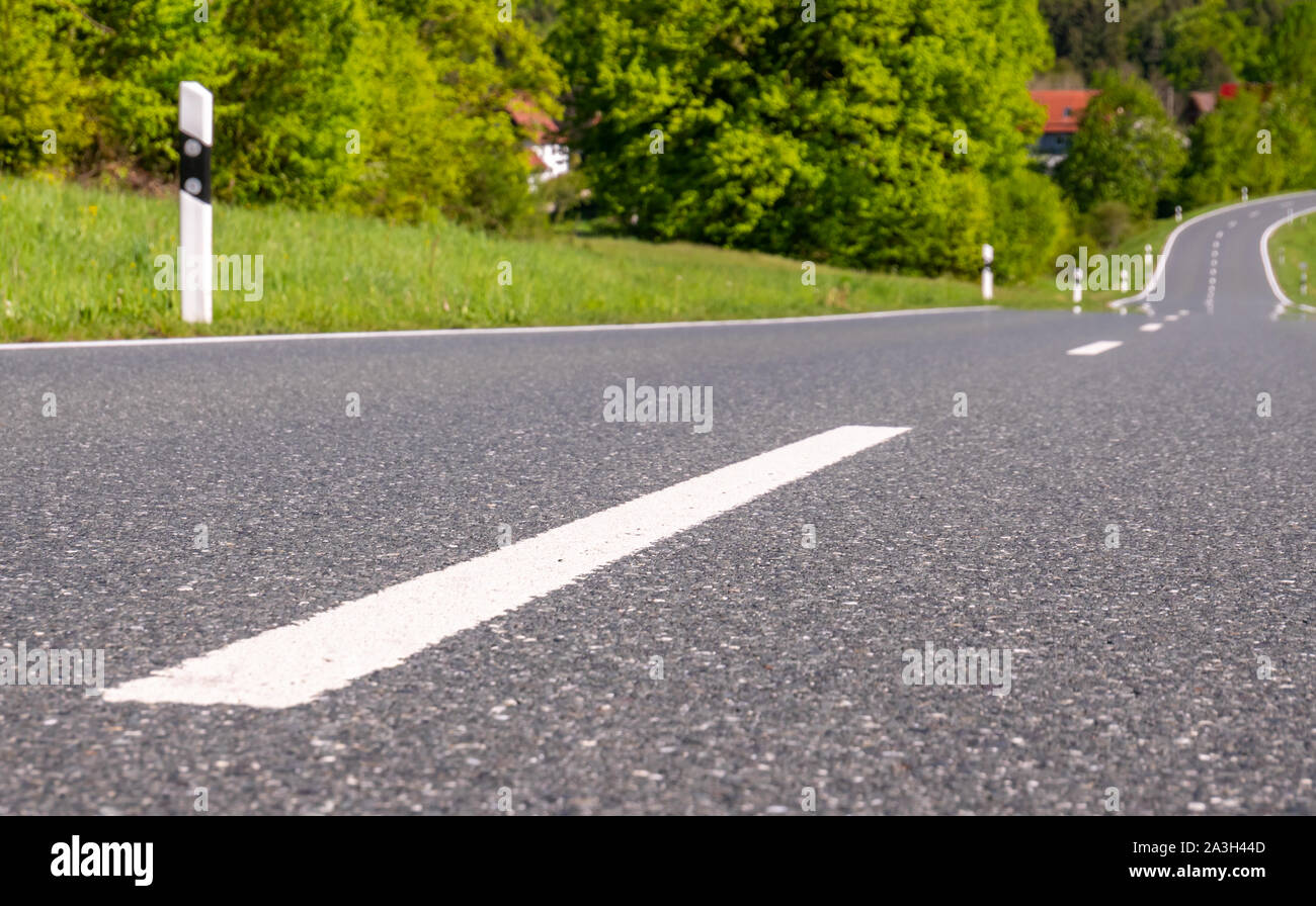 Asphalt paths -Fotos und -Bildmaterial in hoher Auflösung – Alamy