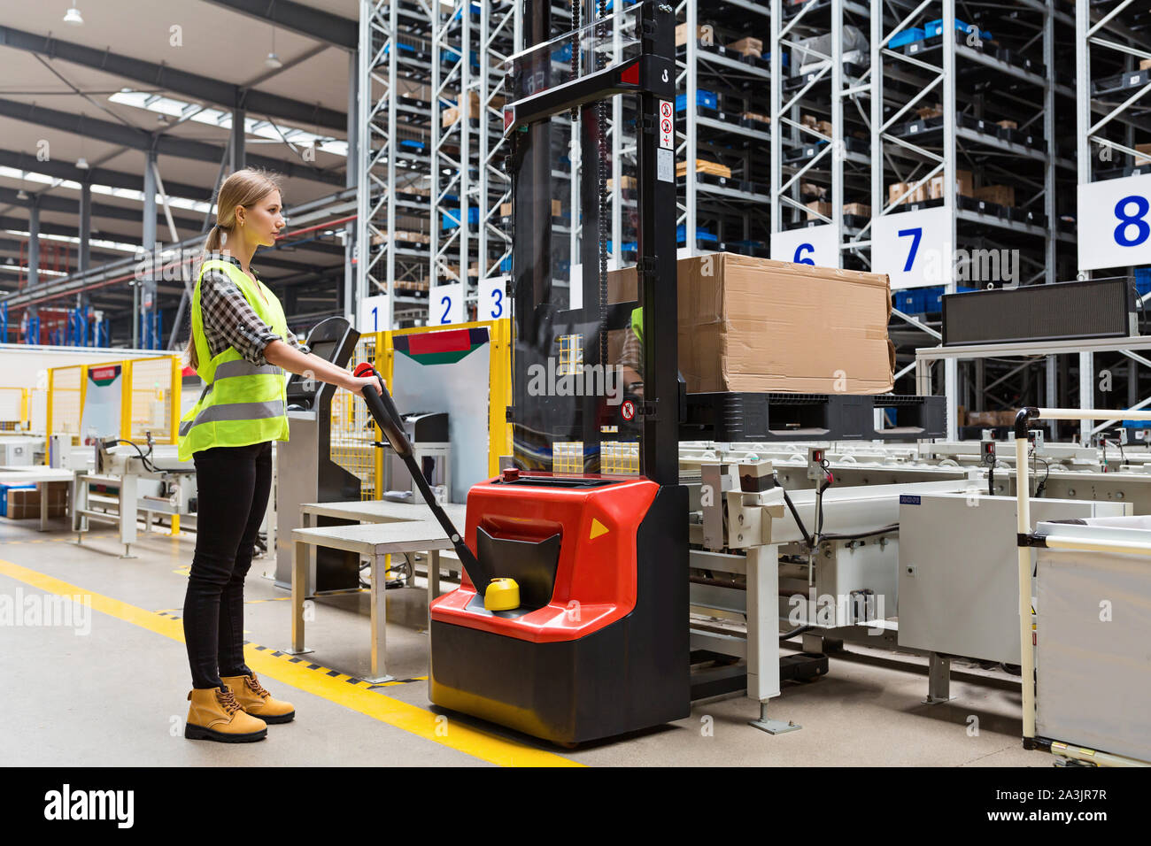 Automatisches Lager Stockfotos & Automatisches Lager Bilder - Alamy