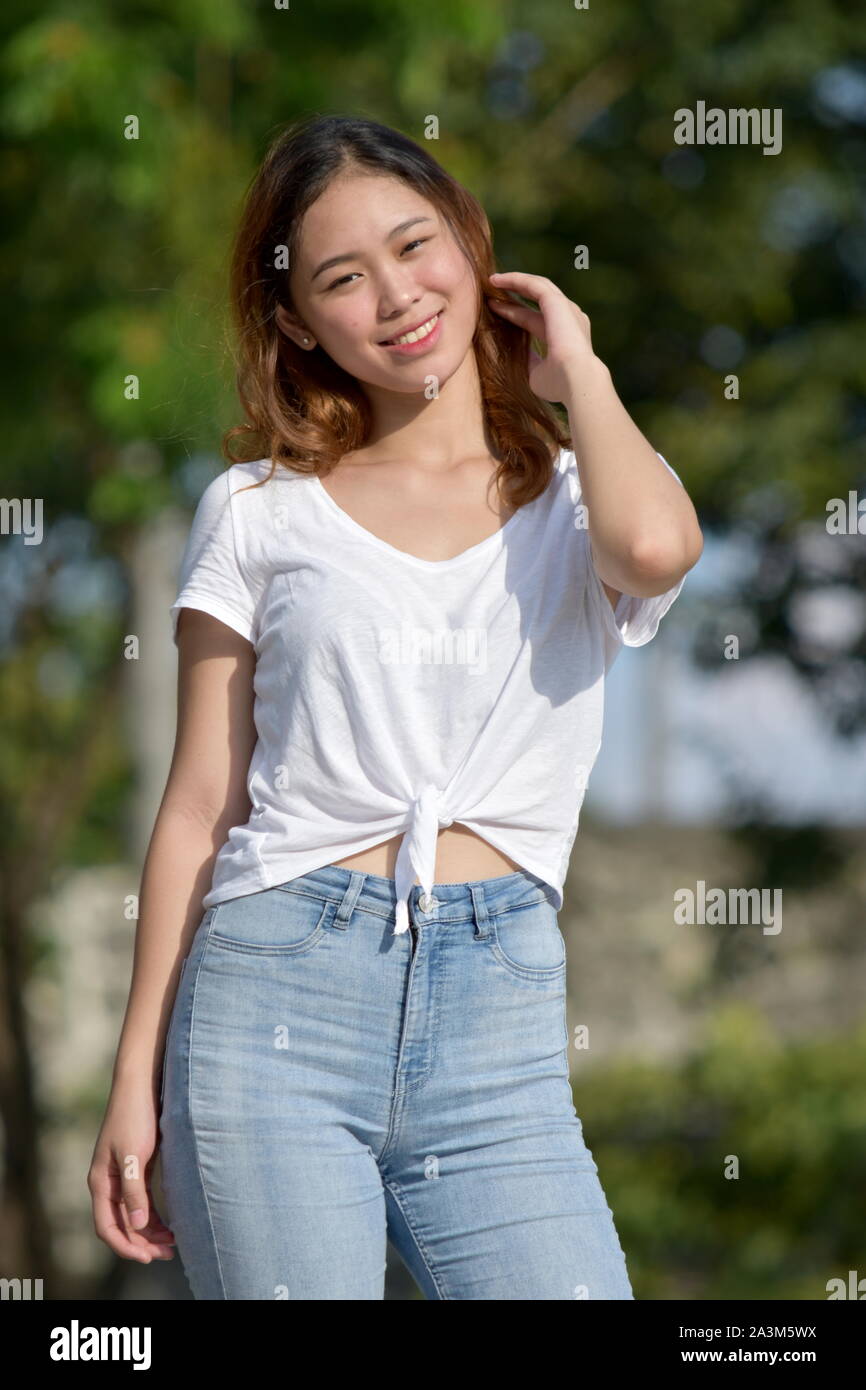 Junge person -Fotos und -Bildmaterial in hoher Auflösung – Alamy