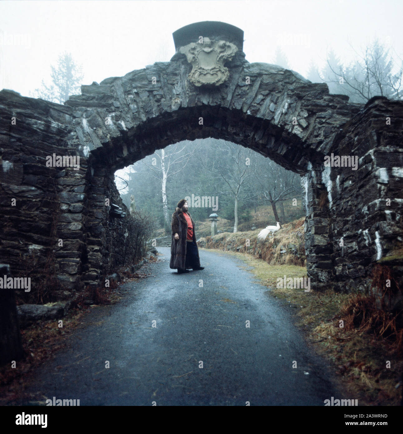 Ivan rebroff burg weilstein -Fotos und -Bildmaterial in hoher Auflösung ...