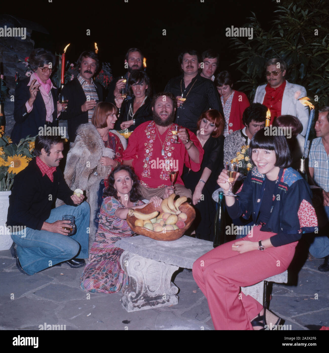 Ivan rebroff burg weilstein -Fotos und -Bildmaterial in hoher Auflösung ...