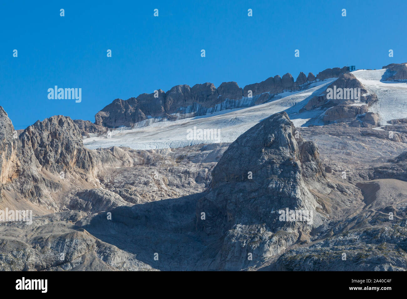 UNESCO-Welterbe Marmolada Gletscher im Sommer in den Dolomiten ...