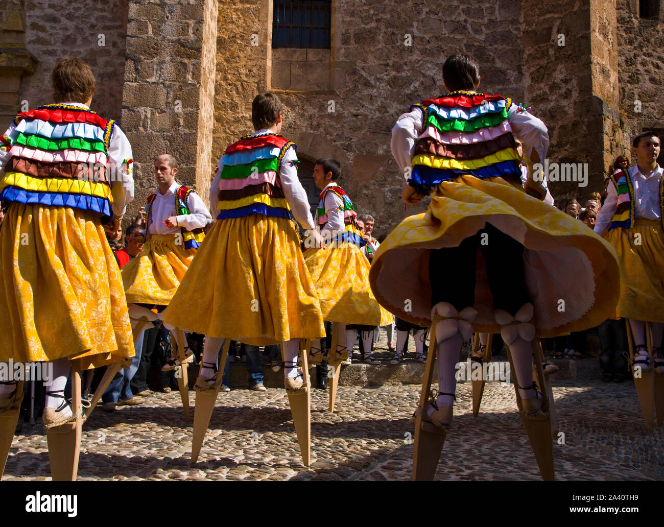 Danza de los zancos -Fotos und -Bildmaterial in hoher Auflösung – Alamy