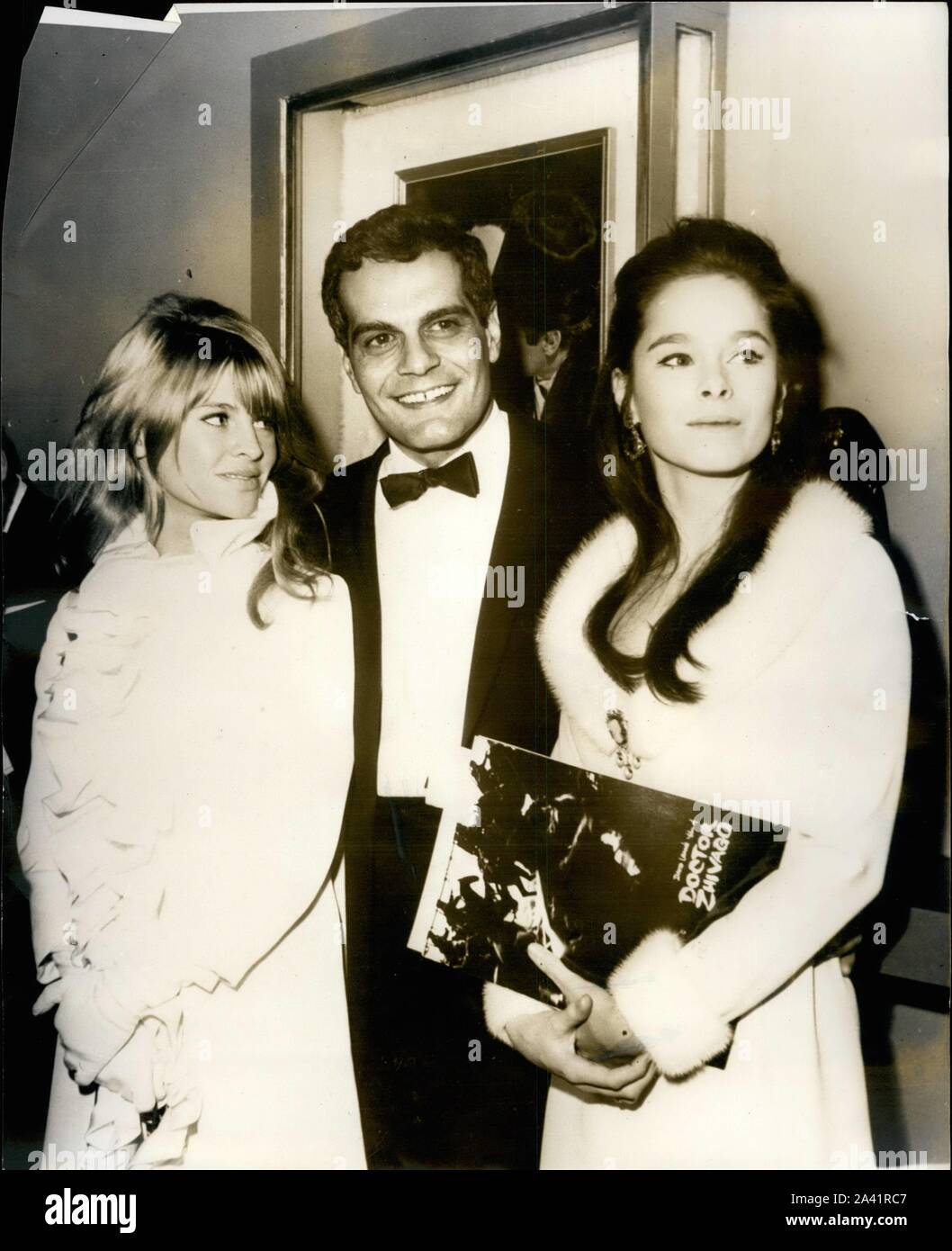 Julie christie geraldine chaplin -Fotos und -Bildmaterial in hoher ...