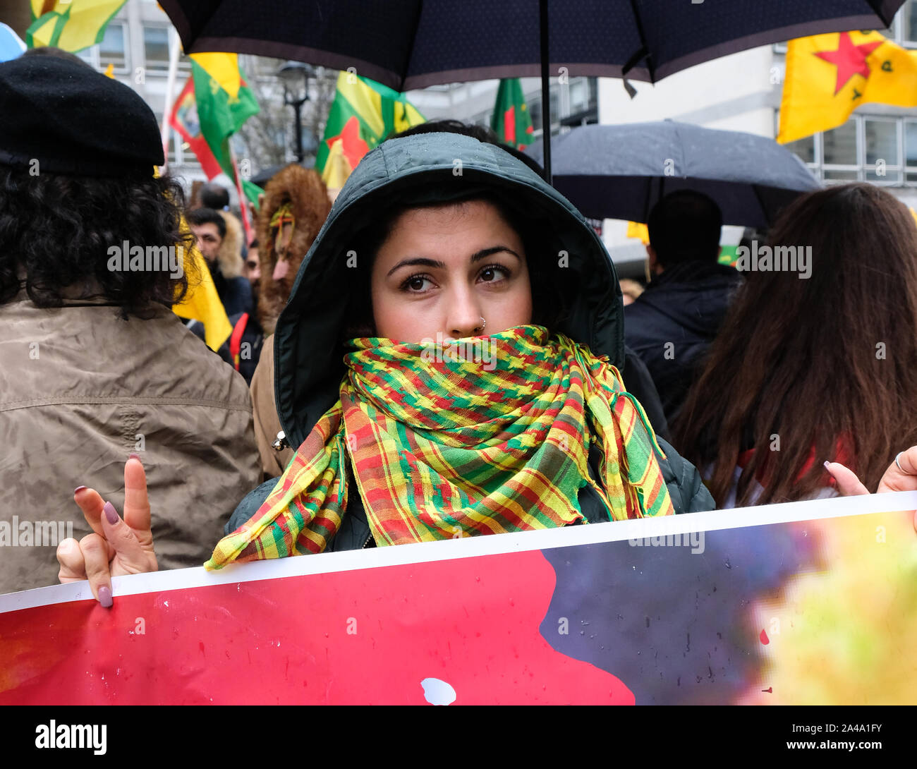 Rojava protestiert -Fotos und -Bildmaterial in hoher Auflösung – Alamy