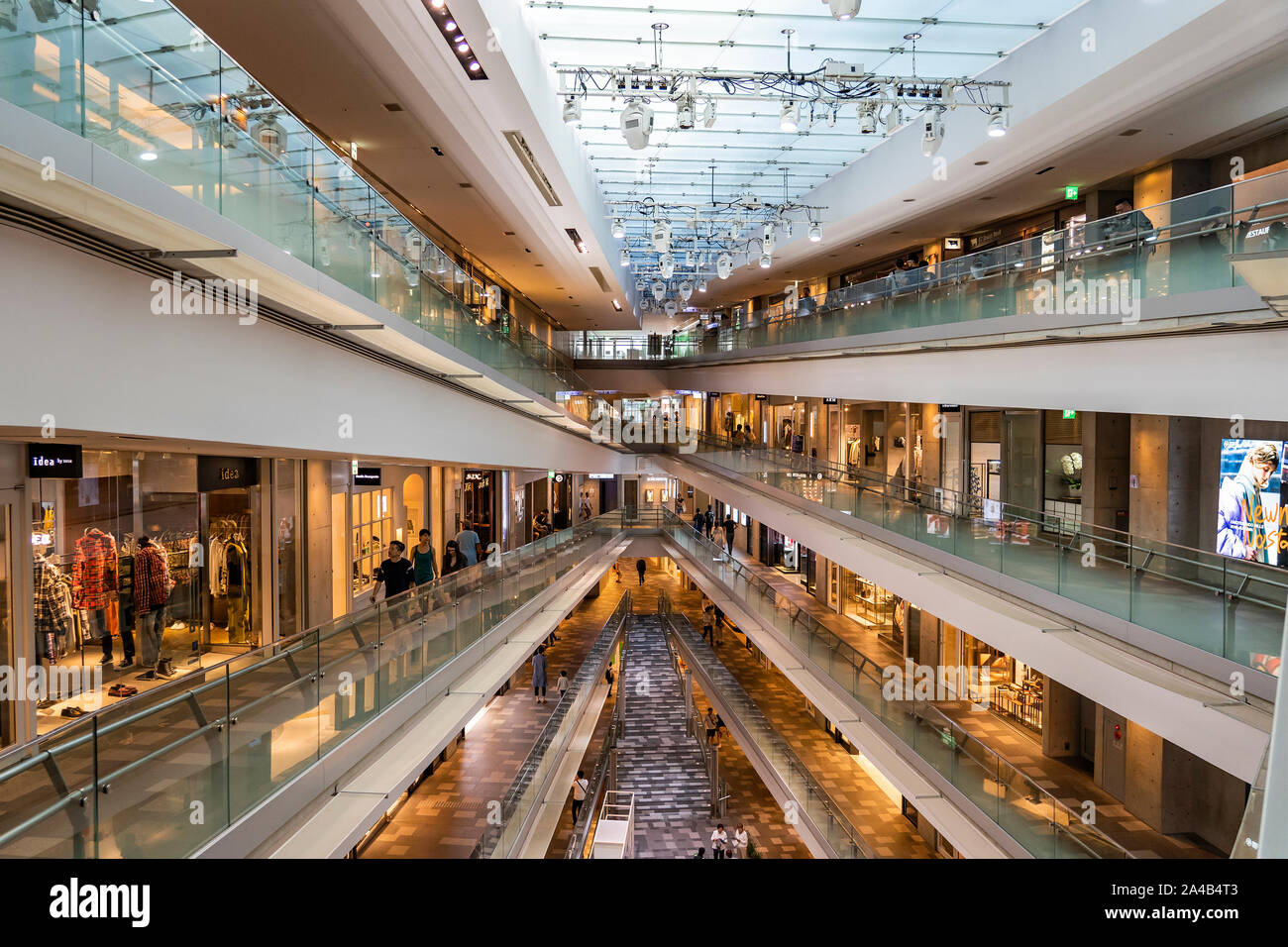 Tadao ando interior -Fotos und -Bildmaterial in hoher Auflösung – Alamy