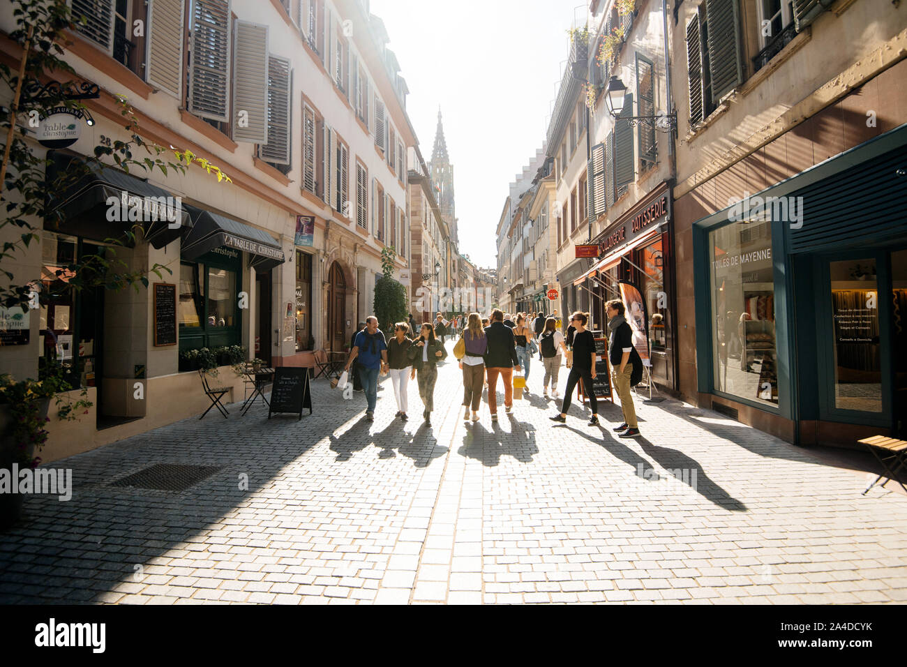 Restaurants strasbourg cathedral strasbourg -Fotos und -Bildmaterial in ...