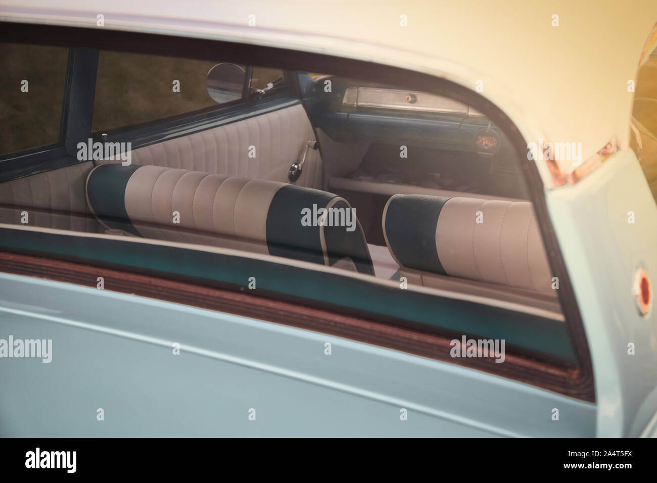 Blick durch die Heckscheibe von Ford Anglia, Nottingham Transport ...