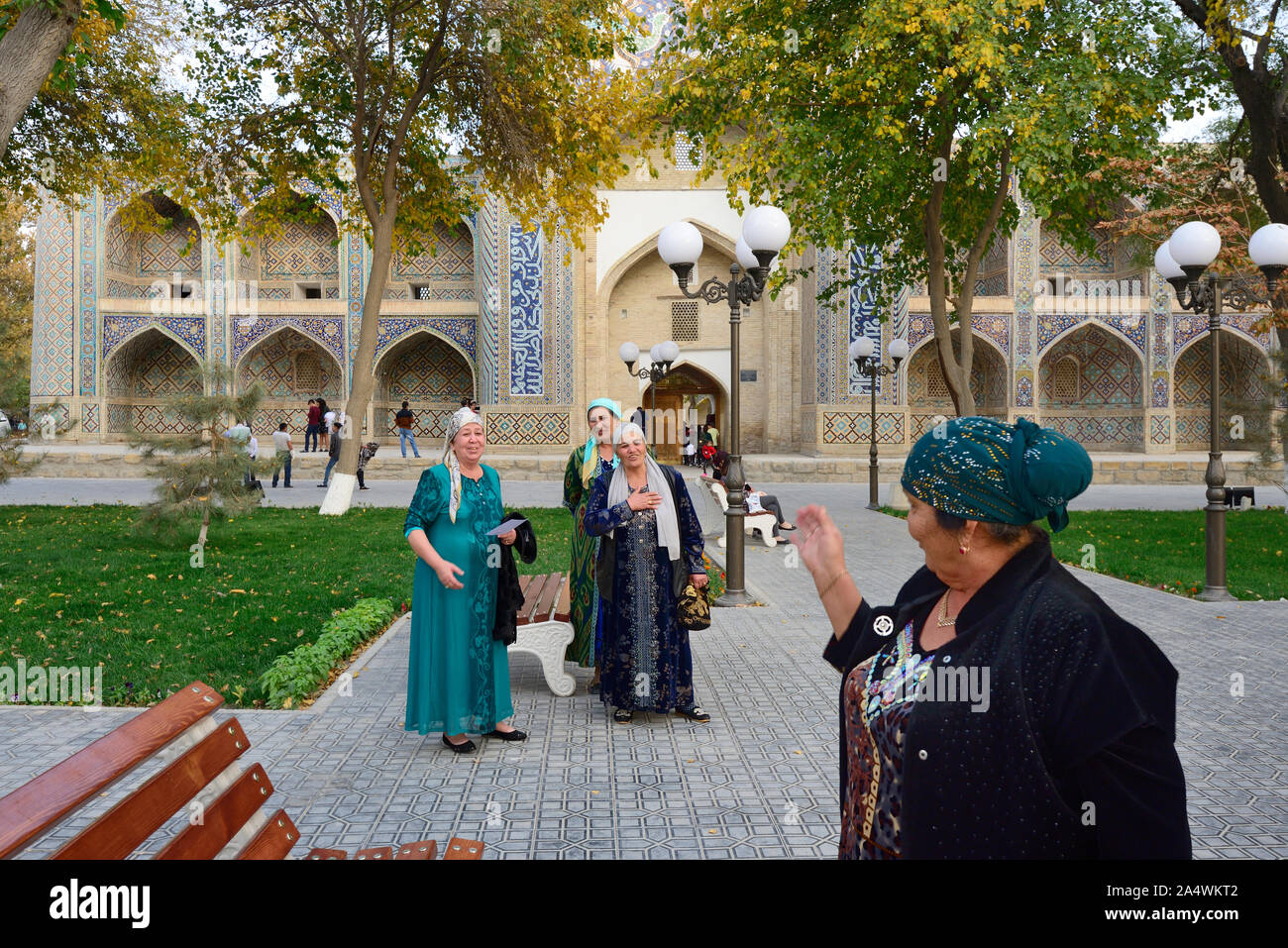 Usbekische frauen -Fotos und -Bildmaterial in hoher Auflösung – Alamy